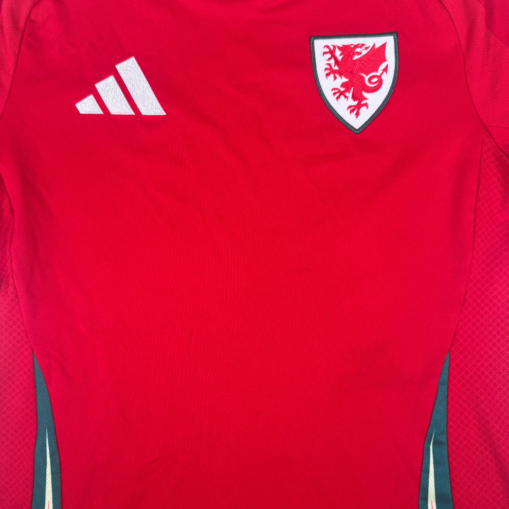 Wales 2024/2025 Home Football Shirt Small – Casual Football Shirts